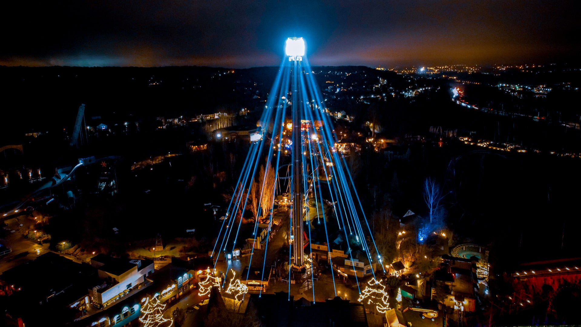 What are the dates and opening hours of Walibi Winter?