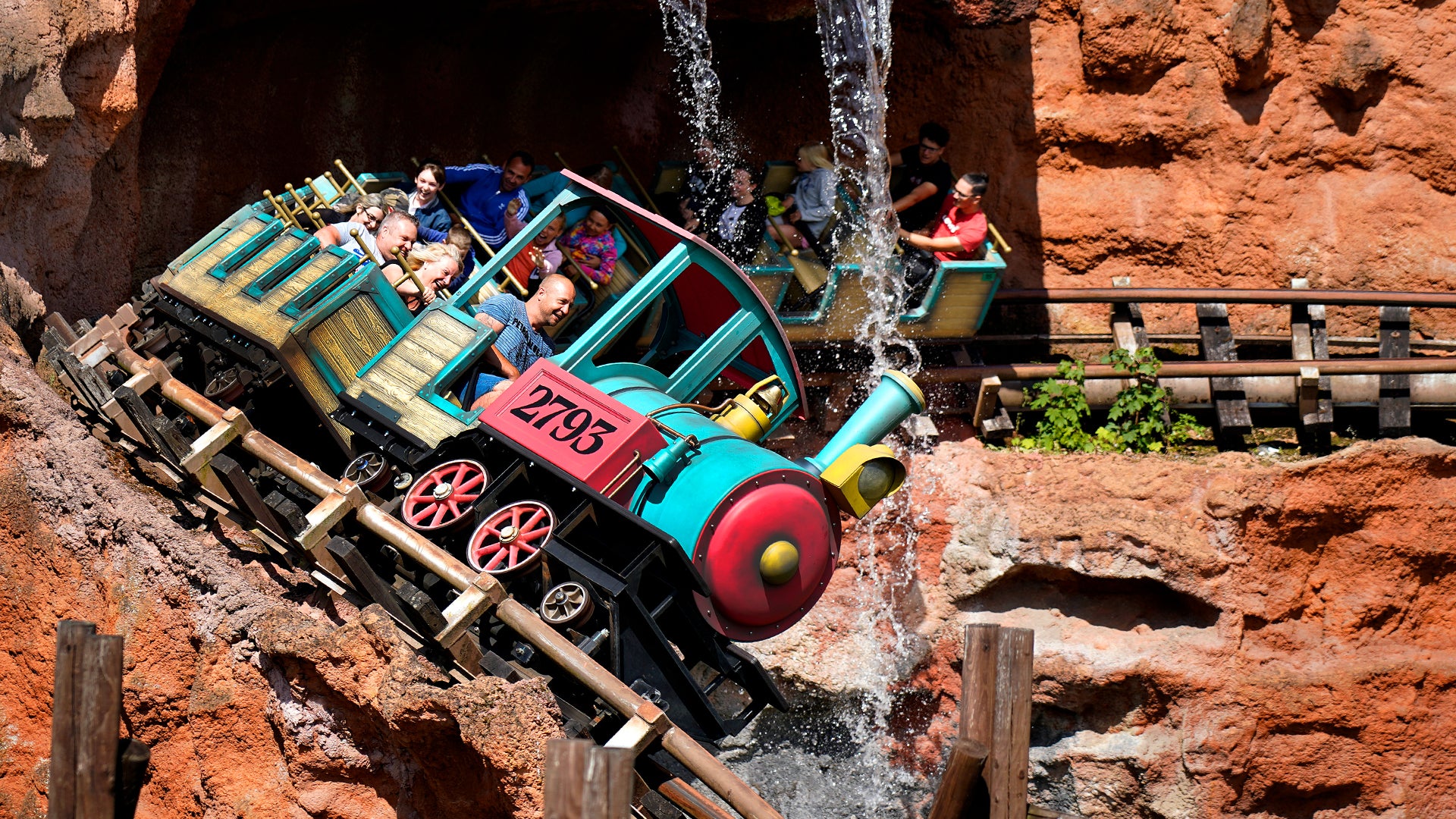 Walibi Belgium: The amusement park for the whole family
